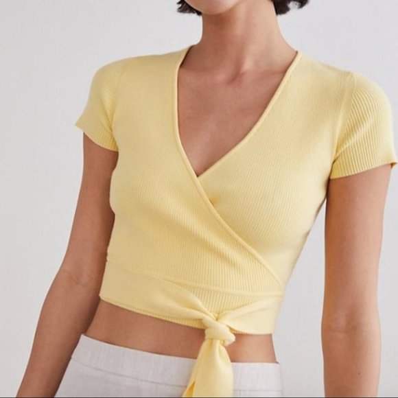 Wilfred | Tops | Aritzia All Tied Up Top Butter Yellow | Poshmark